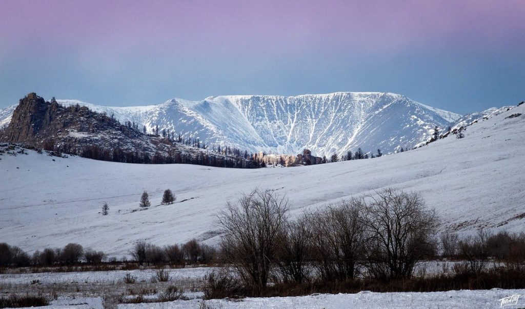Хэнтийн уулсаар ялимгүй цас орно – Subeedei.mn