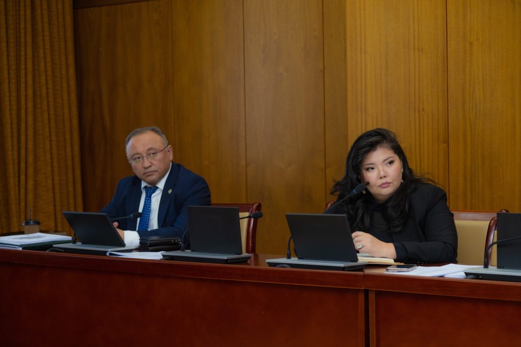 Гэр бүлийн тухай хууль 1999 онд батлагдсан бөгөөд 6 дахь ажлын хэсэг байгуулагдаж хуулийн