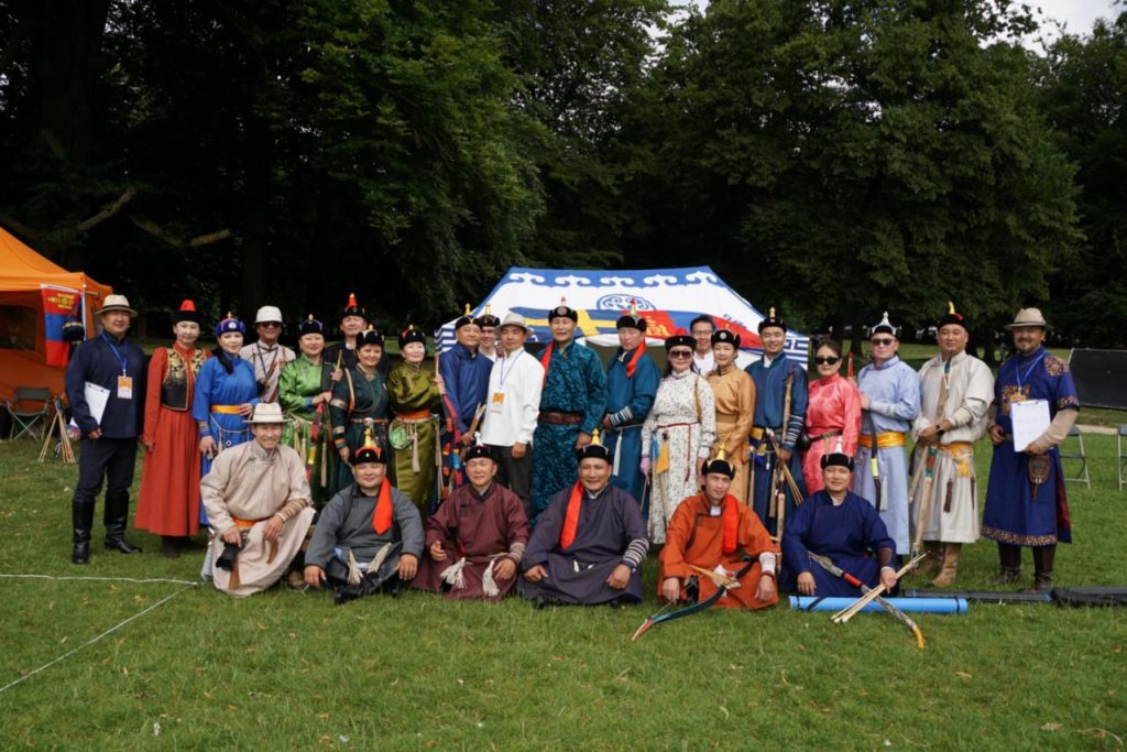 Дэлхийн Монголчуудын анхдугаар наадмыг 5000 гаруй хүн үзэж сонирхжээ ...